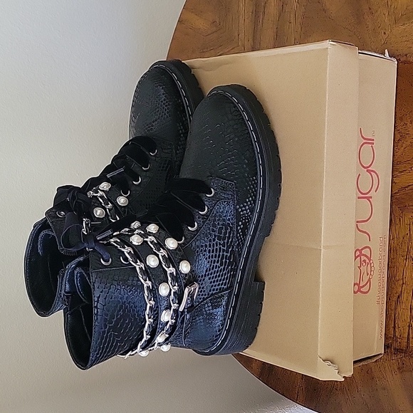 Sugar | Shoes | Sugar Kade Pearl Combat Boots Black 75m Nib | Poshmark